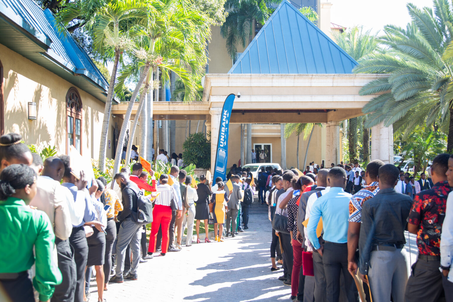Première édition de la journée de l’emploi de la UNIBANK – 8 décembre ...